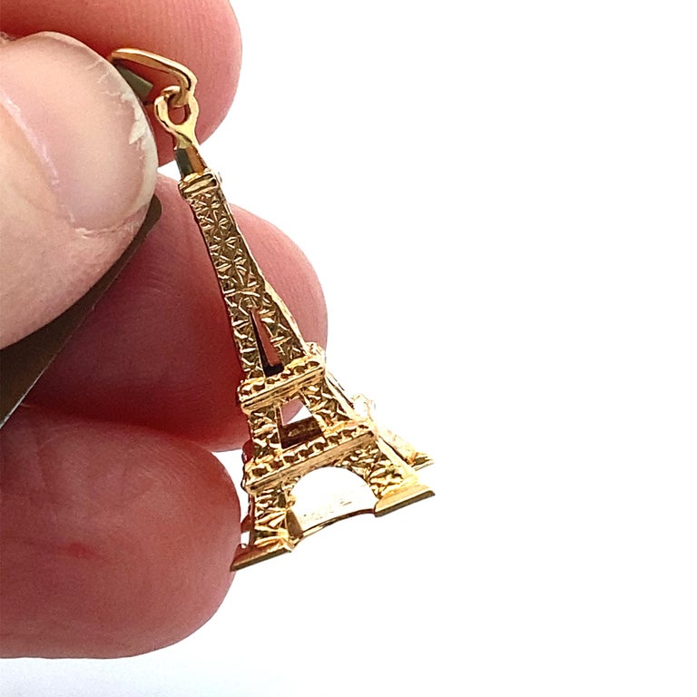 Gold Eiffel Tower Charm Pendant For Sale at 1stDibs