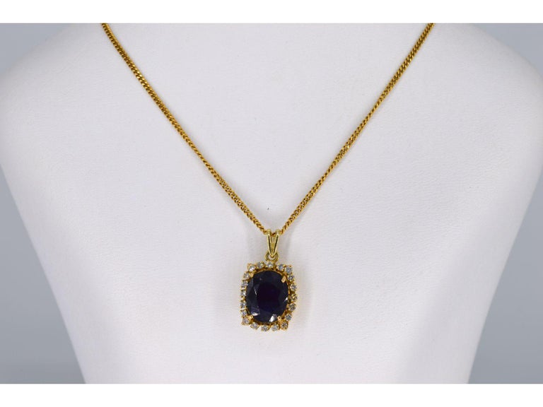 Gold Entourage Pendant with Sapphire and Diamonds For Sale at 1stDibs
