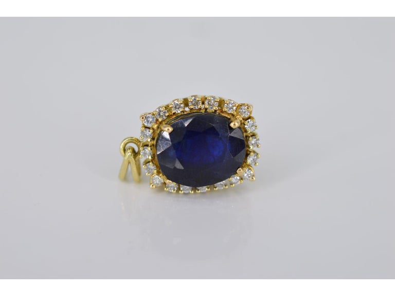 Gold Entourage Pendant with Sapphire and Diamonds For Sale at 1stDibs