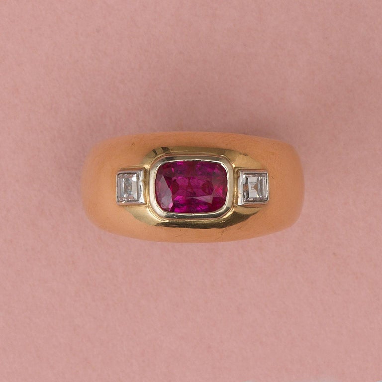 Gold Flush Set Ring with Diamond and Ruby For Sale at 1stDibs