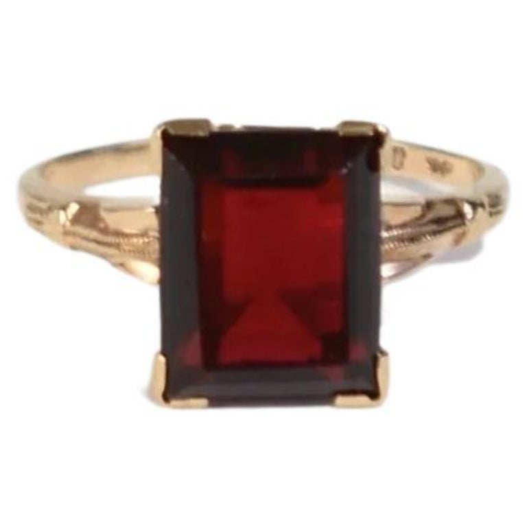Gold Garnet Ring For Sale at 1stDibs