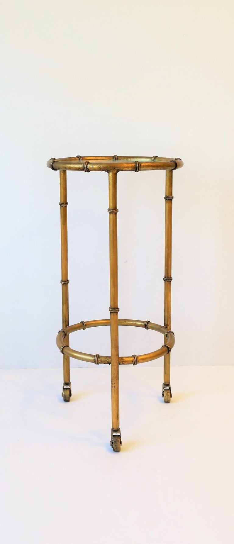 Gold Gilt Round Side or Drinks Table For Sale at 1stDibs
