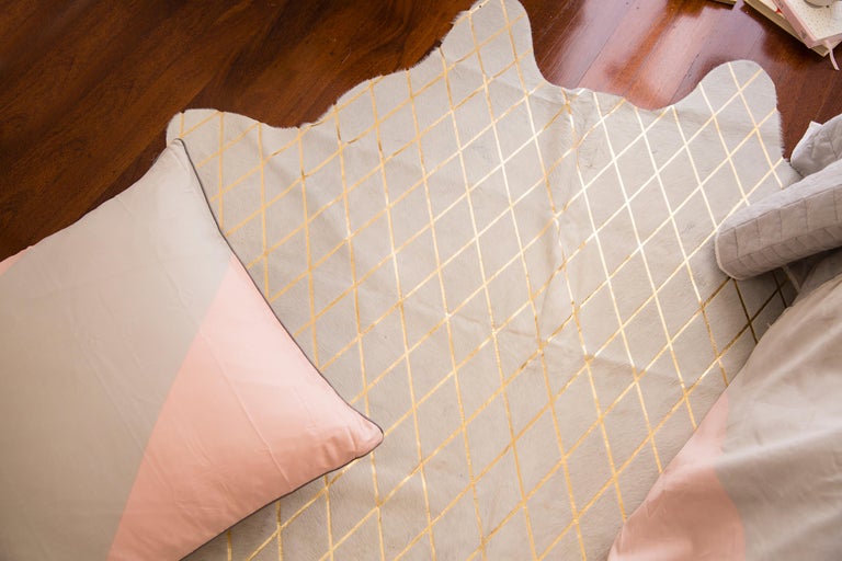 Gold Metallic Diamond Pattern Cream Cowhide Rug, Large For Sale at 1stDibs
