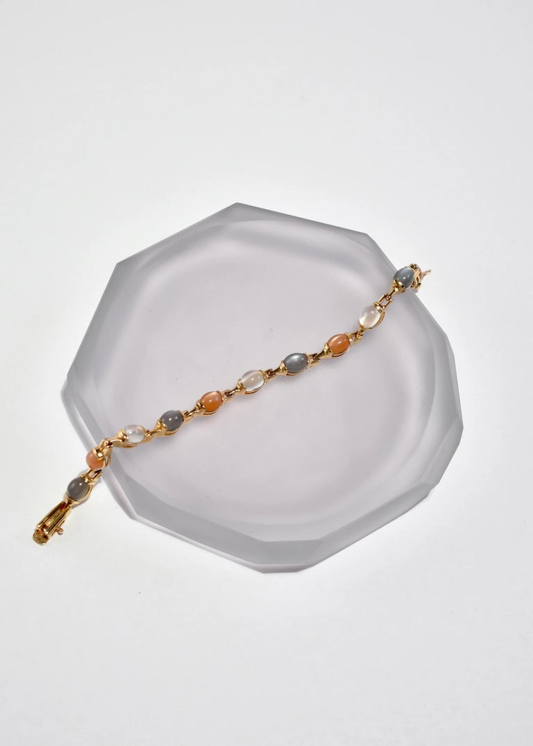 Gold Moonstone Bracelet For Sale at 1stDibs