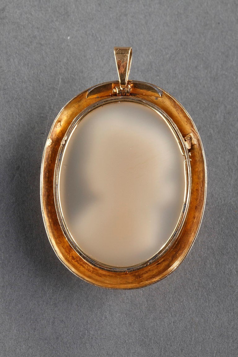Gold-Mounted Cameo Pendant at 1stDibs