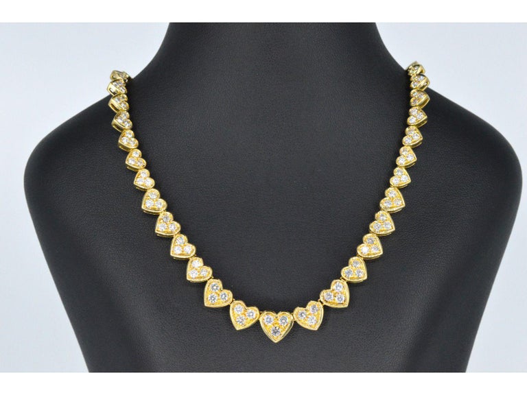 Gold Necklace with Heart-Shaped Links with Diamonds For Sale at 1stDibs