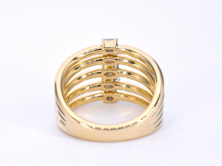 Gold ring with 5 special diamonds For Sale at 1stDibs