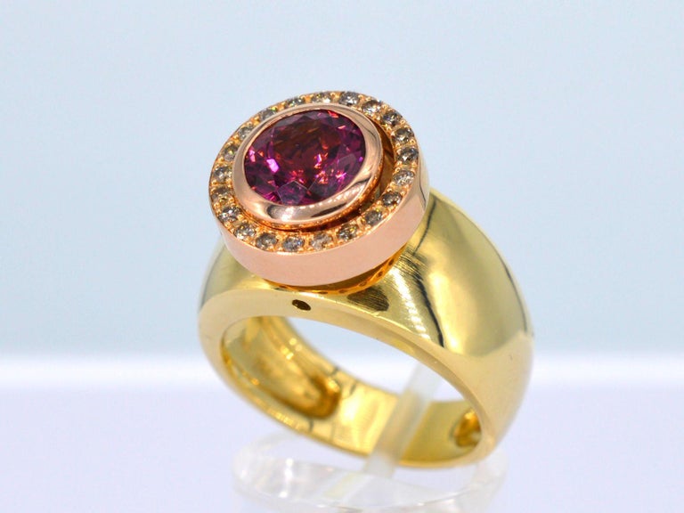 Gold Ring with a Tourmaline Set in the Middle For Sale at 1stDibs