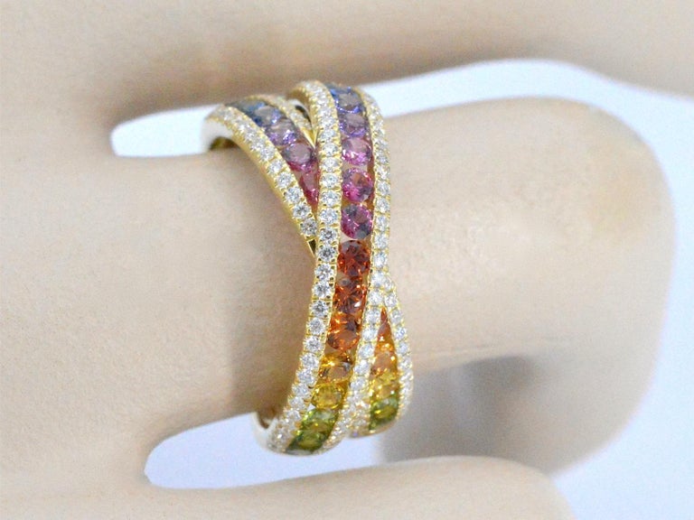 Gold ring with diamonds and multicolour sapphires For Sale at 1stDibs