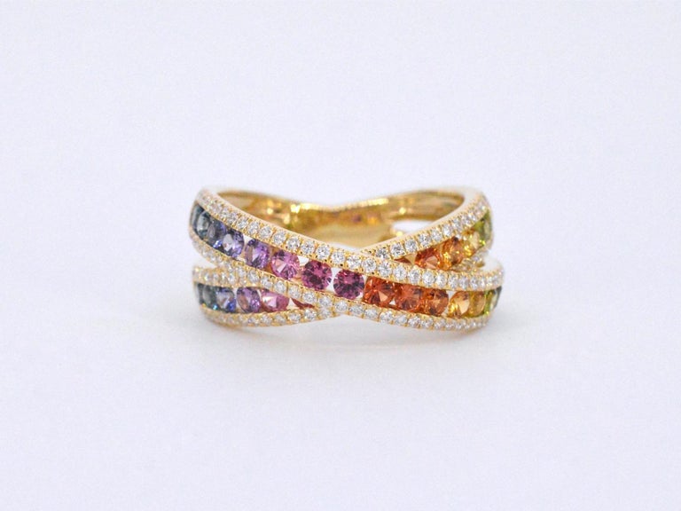 Gold ring with diamonds and multicolour sapphires For Sale at 1stDibs