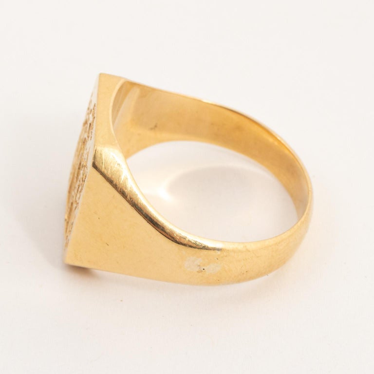 Gold Signet Ring For Sale at 1stDibs