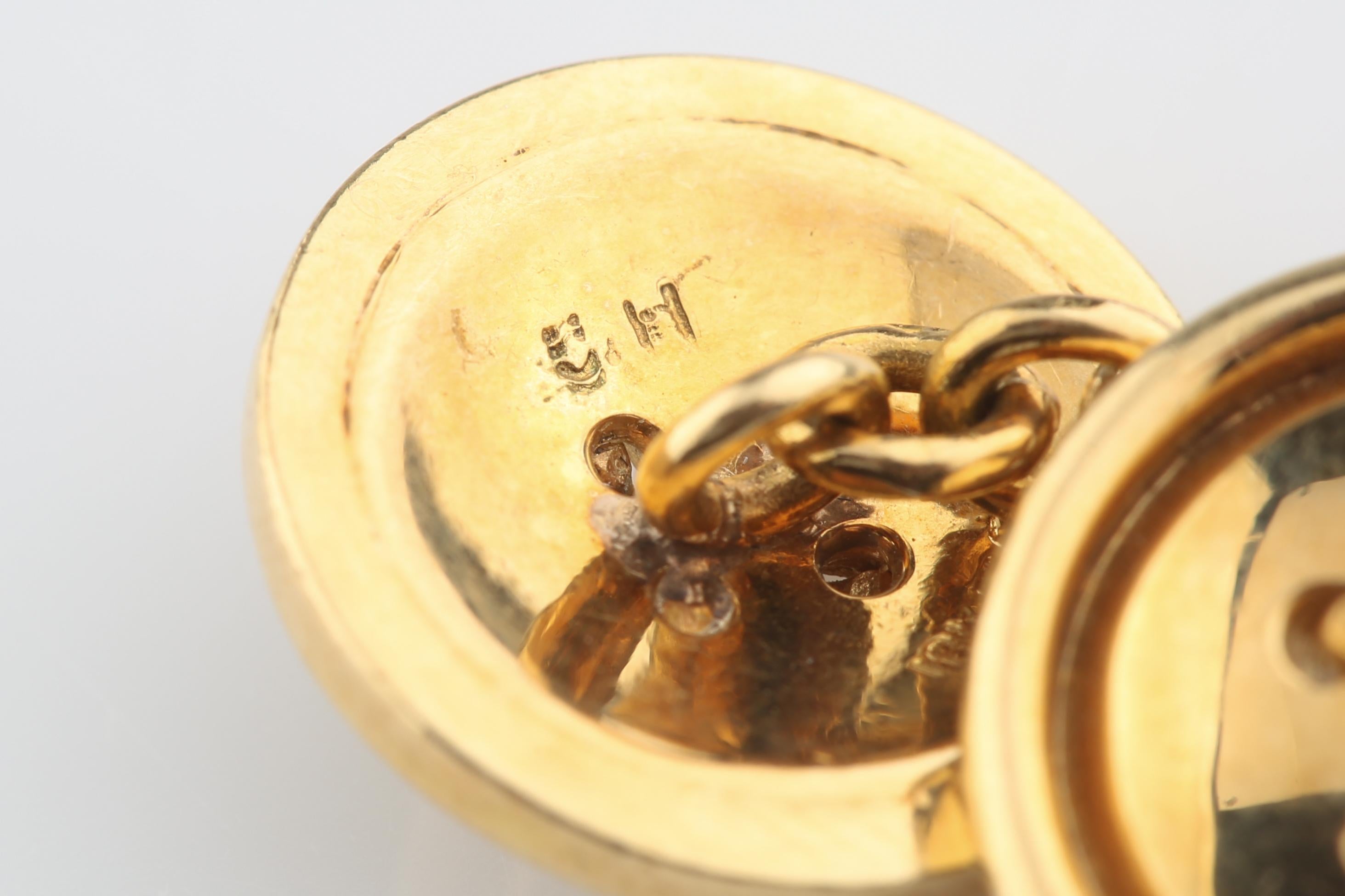 Gold Vintage Button-Style Cufflinks in 18 Karat Yellow Gold For Sale at ...