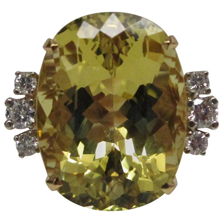 Golden Beryl and Diamond 18 Karat Yellow Gold Ring at 1stDibs