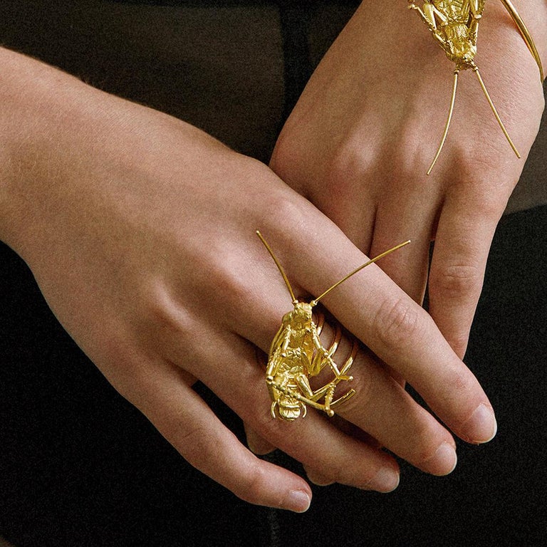 Golden Ring with realistic nature, 18k Yellow Gold For Sale at 1stDibs