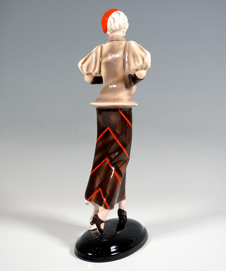 Goldscheider Wiener Striding Lady mit Manschetten, von Josef Lorenzl ...