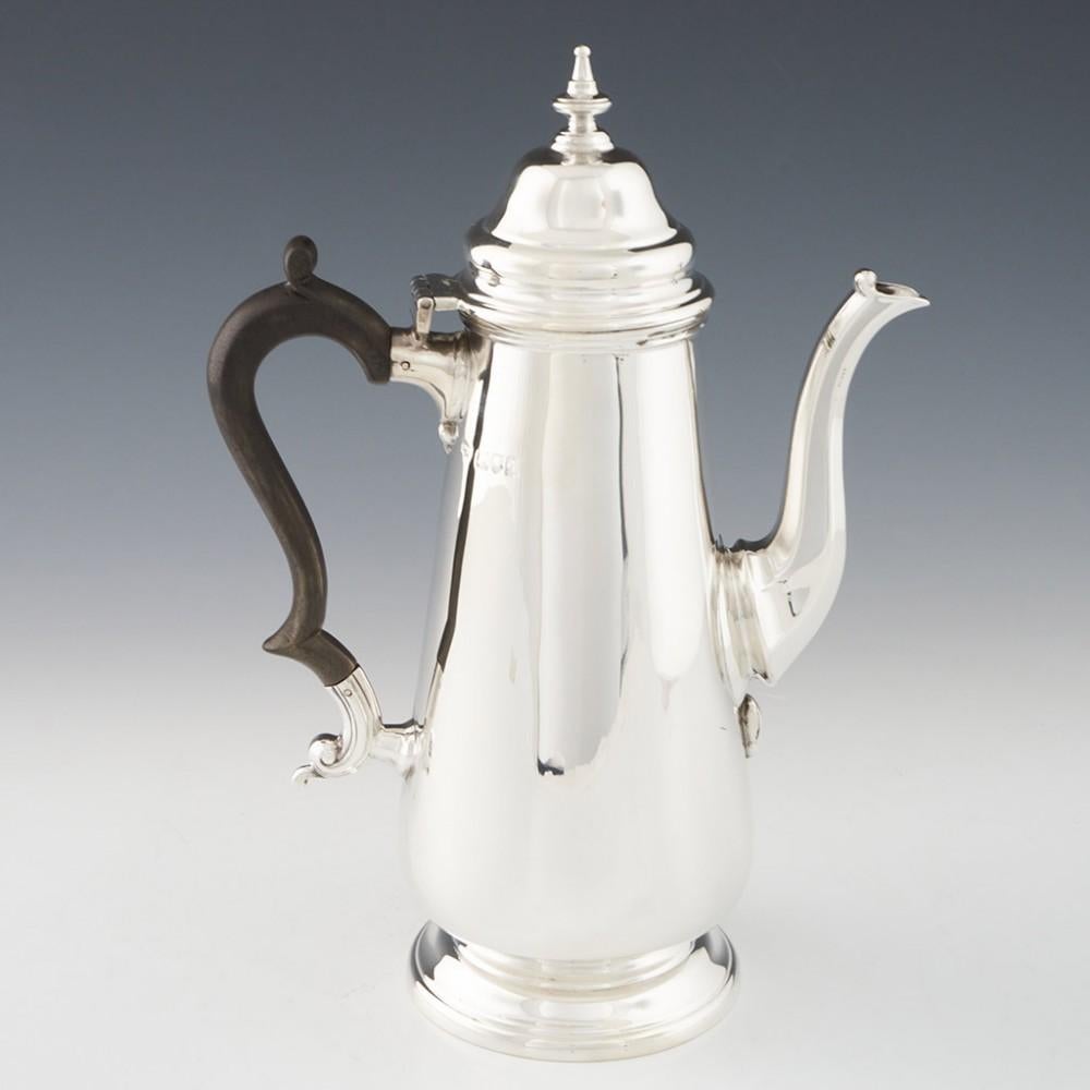 Goldsmiths and Silversmiths Sterling Silver Coffee Pot London 1899 at ...