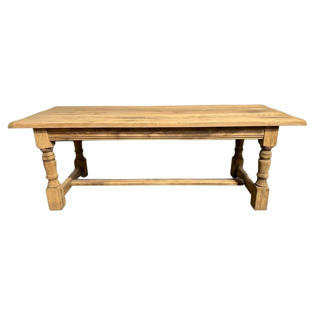 Good Size Rustic Farmhouse Table in Oak The table is 6ft Long it will ...
