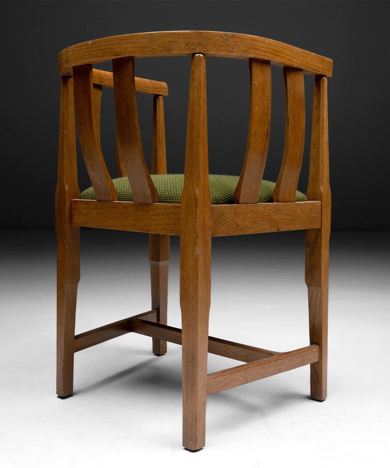 Gordon Russell Oak Armchairs, England, circa 1920 For Sale at 1stDibs