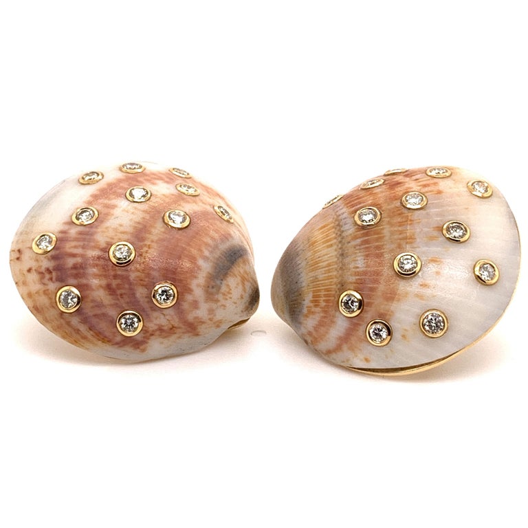 Gorgeous 18 Karat Yellow Gold with 1.10 Carat Diamond and Sea Shell ...