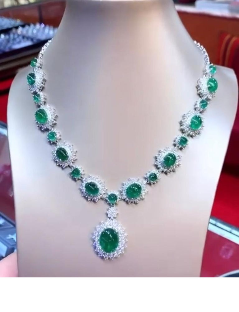 Gorgeous 59.80 Carats of Zambia Emeralds and Diamonds on Necklace For ...