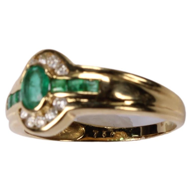 Gorgeous Emerald Ring with Diamonds 18K Yellow Gold For Sale at 1stDibs