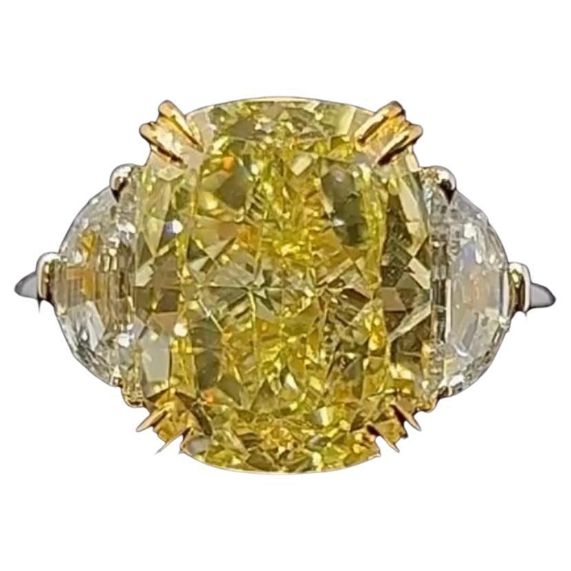 Gorgeous GIA Certified of 11,29 Carats of Fancy Yellow Diamond on Ring ...