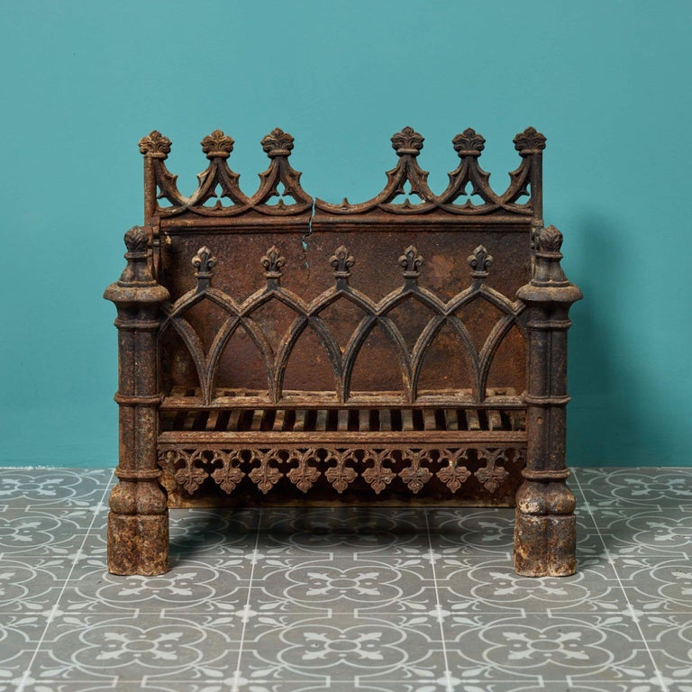 Gothic Revival Antique Cast Iron Fire Grate For Sale at 1stDibs