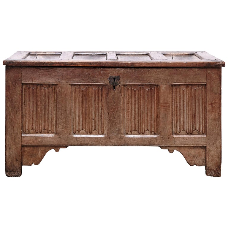 Gothic 16th Century Wood Chest For Sale at 1stDibs