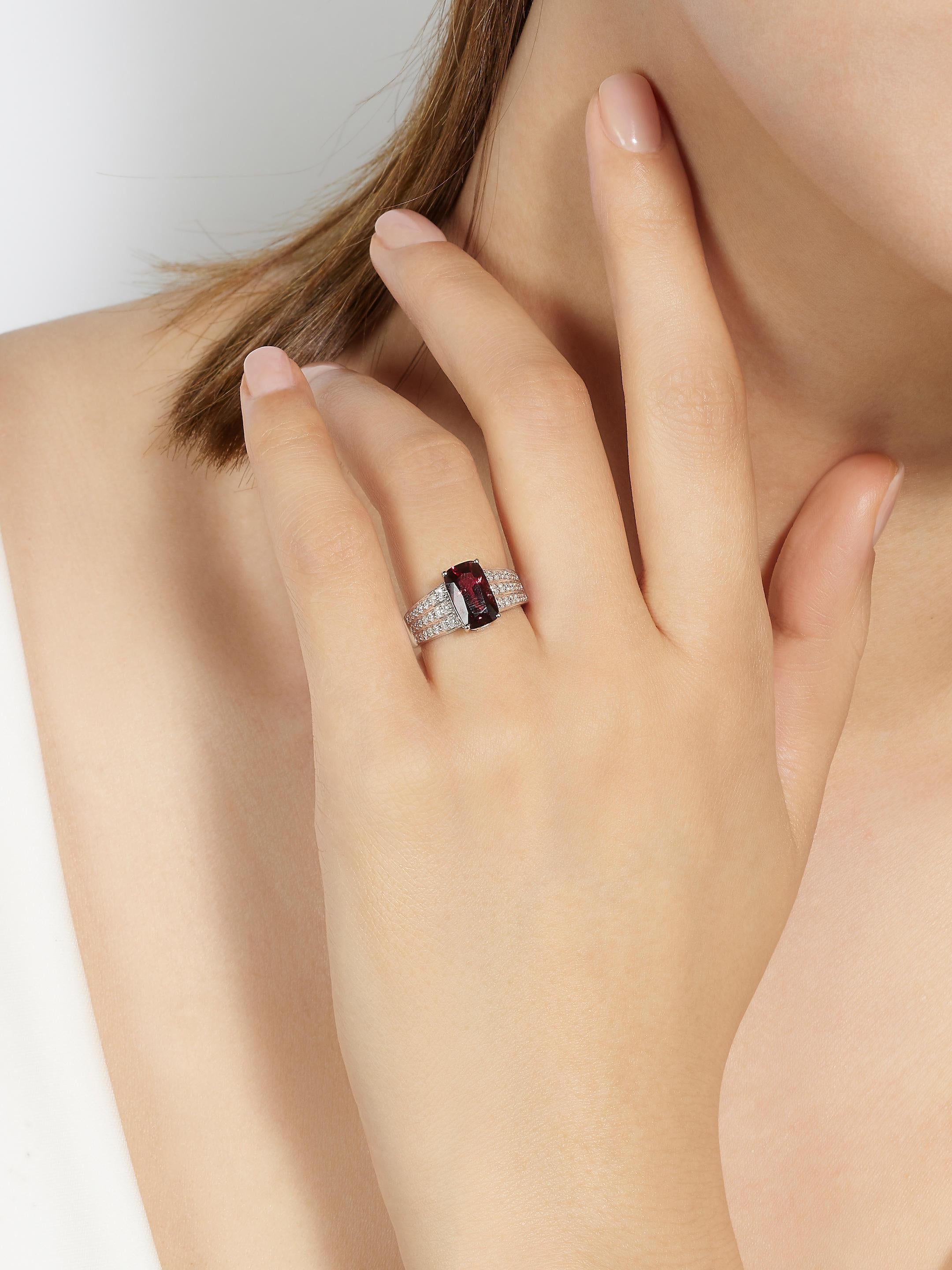 GRA Certified Pinkish Red Spinel and Diamond Ring For Sale at 1stDibs ...