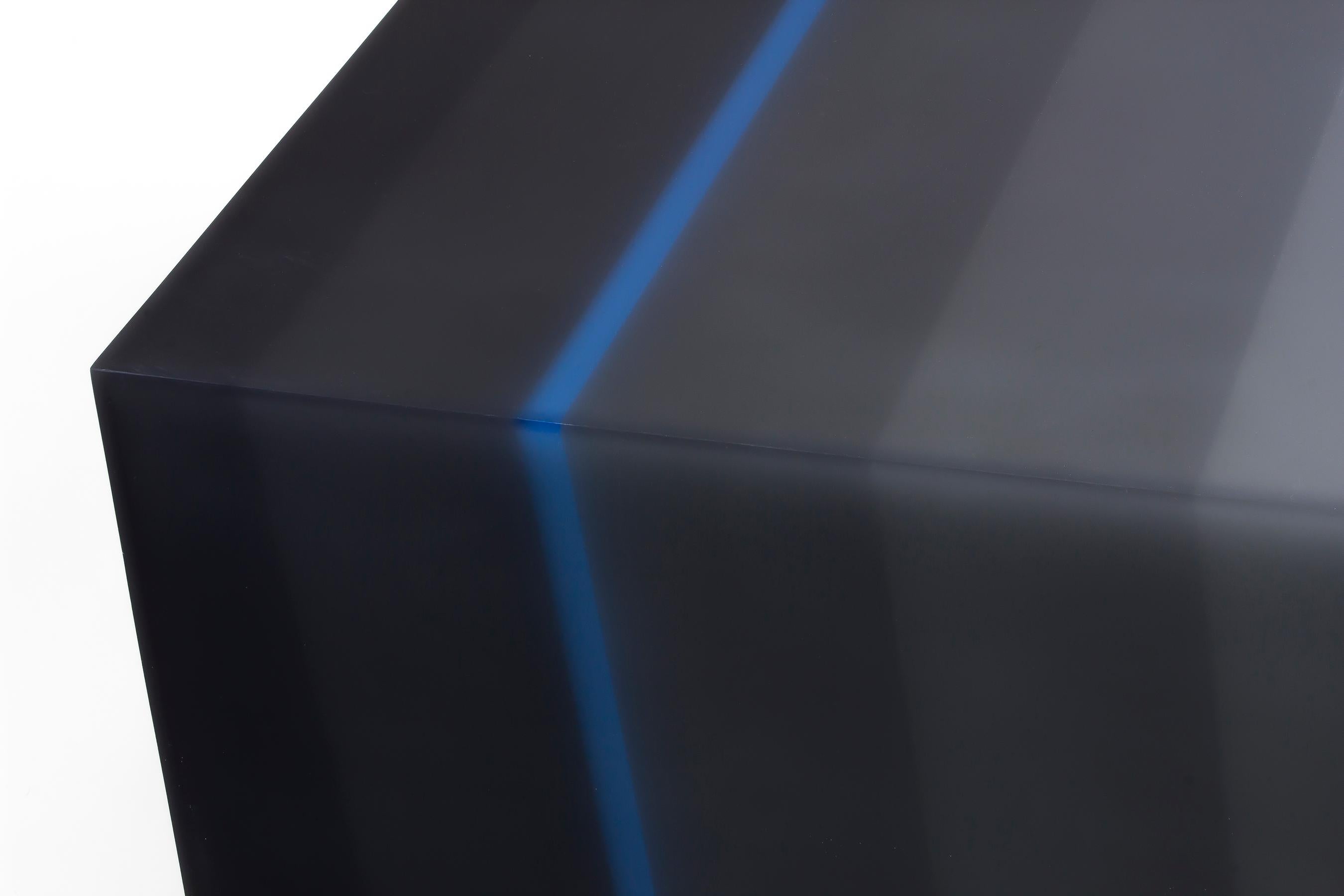 Gradient Resin Table by Facture Studio, Represented by Tuleste Factory ...