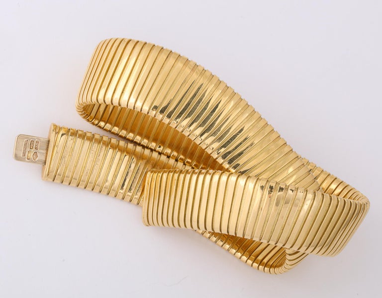 Graduated Weingrill Collar at 1stDibs