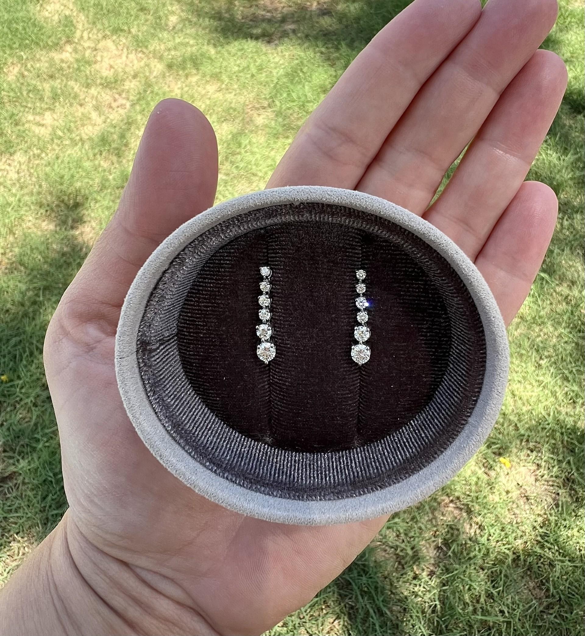 Graduating Diamond Dangle Stud Earrings in White Gold For Sale at 1stDibs