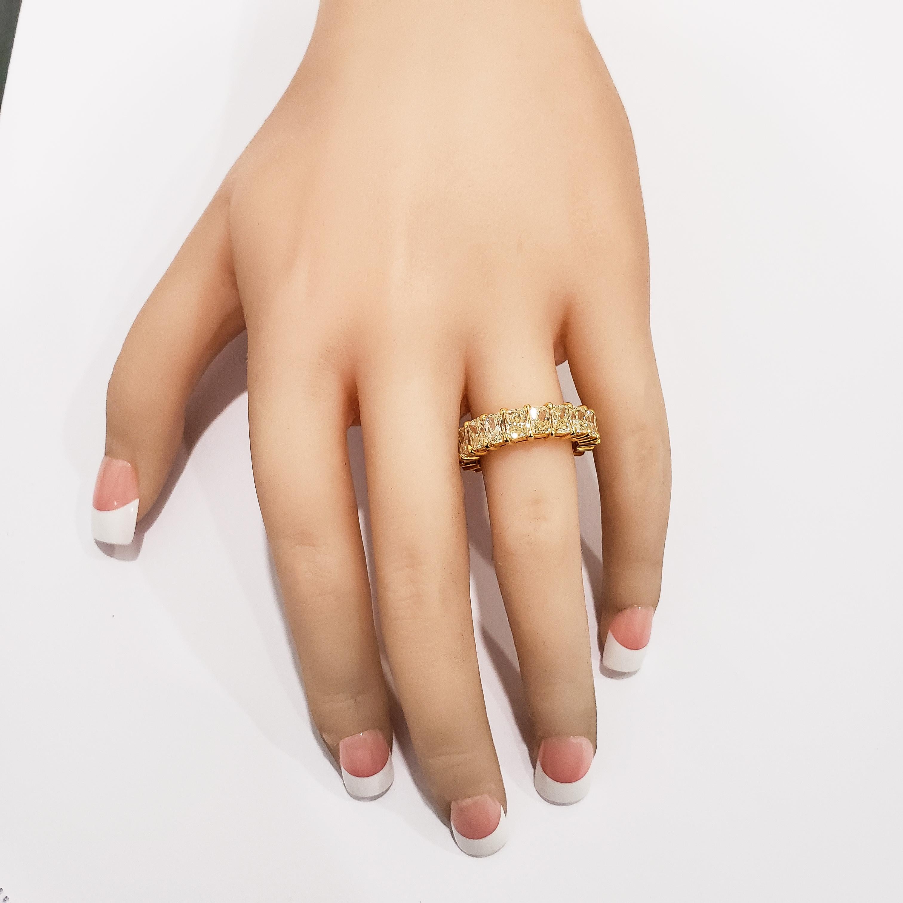 Roman Malakov 7.06 Carats Fancy Yellow Radiant Cut Diamond Eternity Wedding Band For Sale at 1stDibs