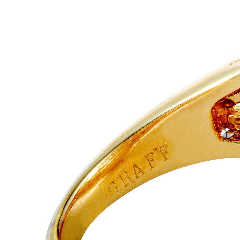 Graff Bombé White and Pink Diamond Yellow Gold Flower Ring at 1stDibs