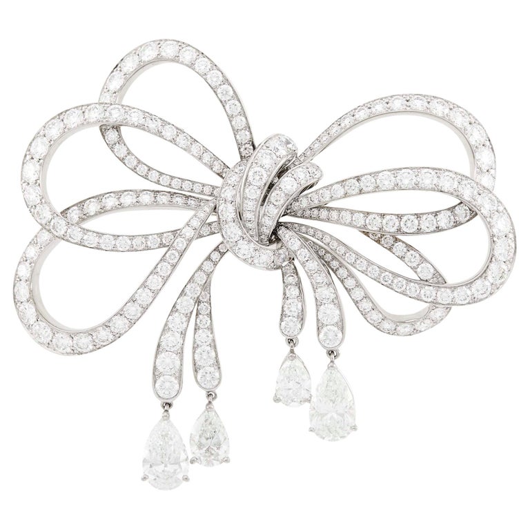 Graff Platinum and Diamond Bow Clip Brooch For Sale at 1stDibs