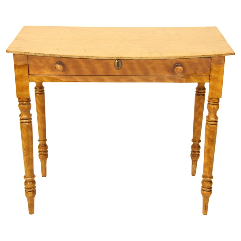 Grain Painted Bow Front End Table For Sale at 1stDibs