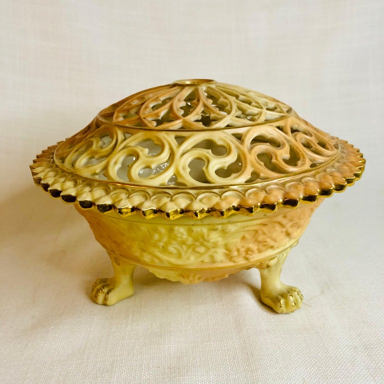 Grainger and Co. Worcester Potpourri with Intricate Reticulated Cover ...
