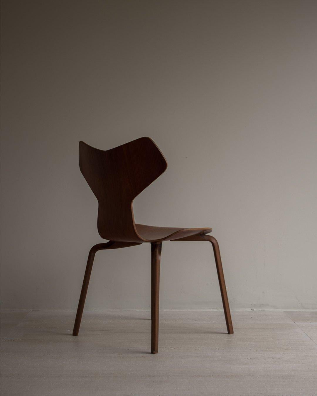 Grand Prix Chair - Arne Jacobsen Produced by Fritz Hansen at 1stDibs