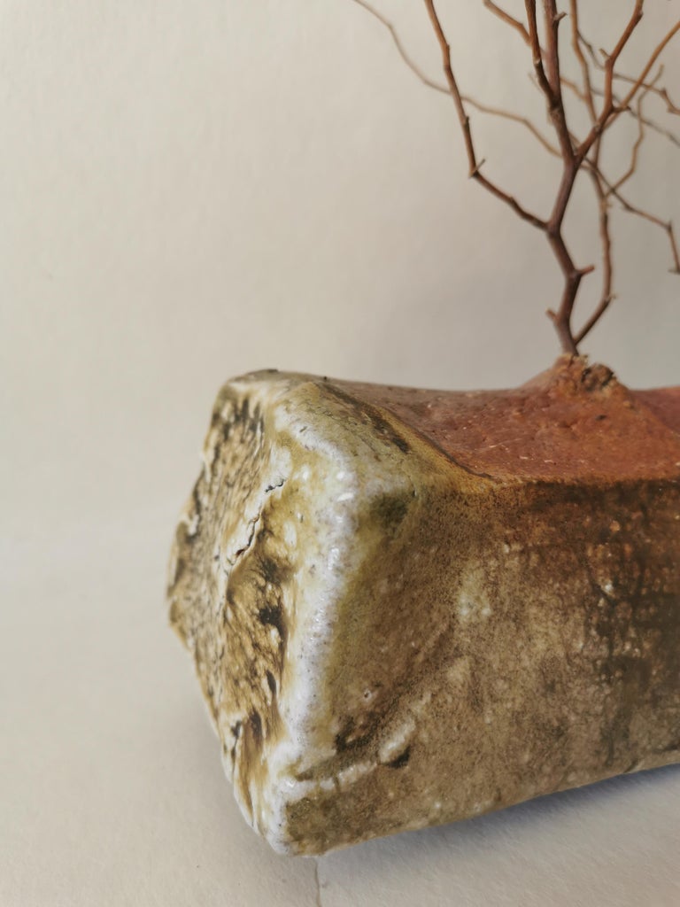 Grande sculpture pour art floral en grès de Saint-Amand For Sale at 1stDibs