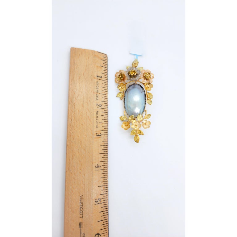 Gray Pearl Floral Pendant and Brooch in 18k 3 Tone Gold For Sale at 1stDibs