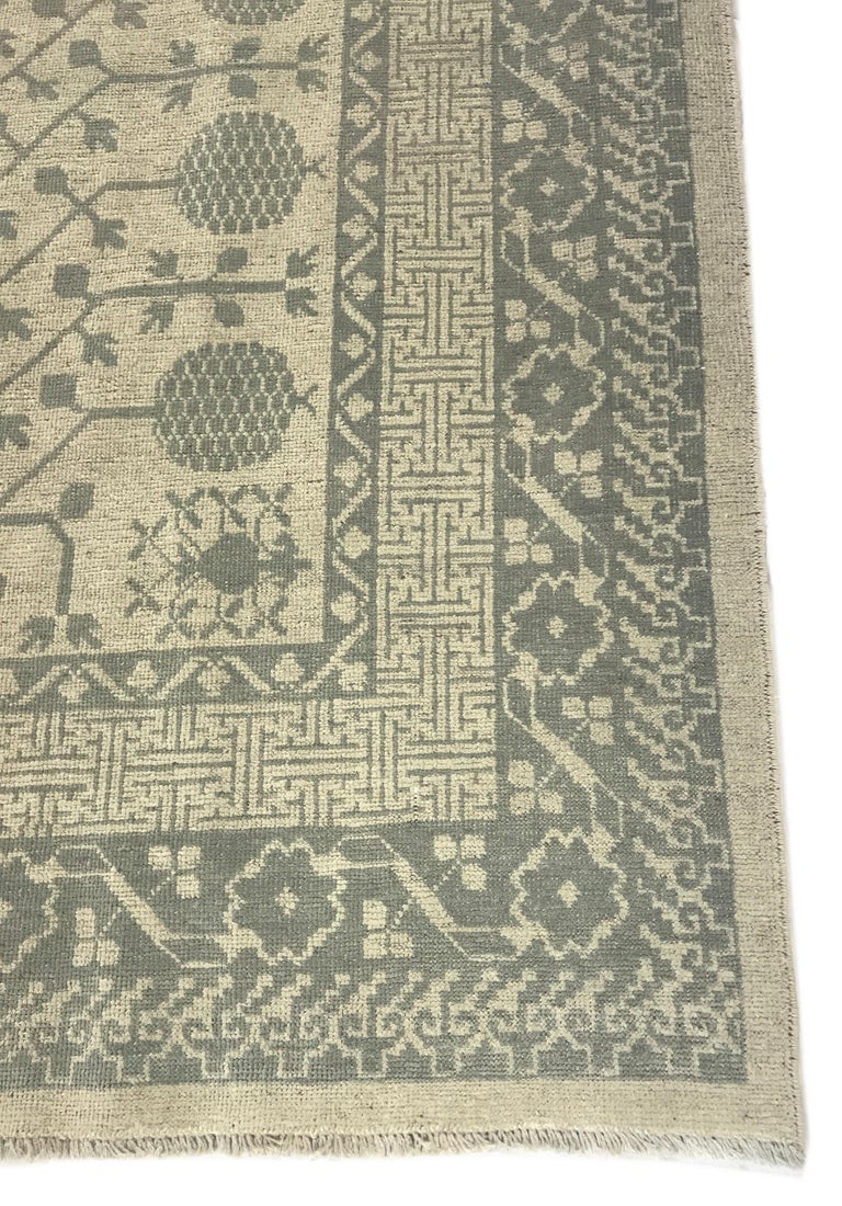 Gray Pomegranate Design Hand Knotted Wool Area Rug For Sale at 1stDibs