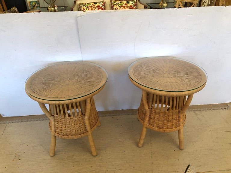 Great Looking Pair of Round Wicker End Tables For Sale at 1stDibs