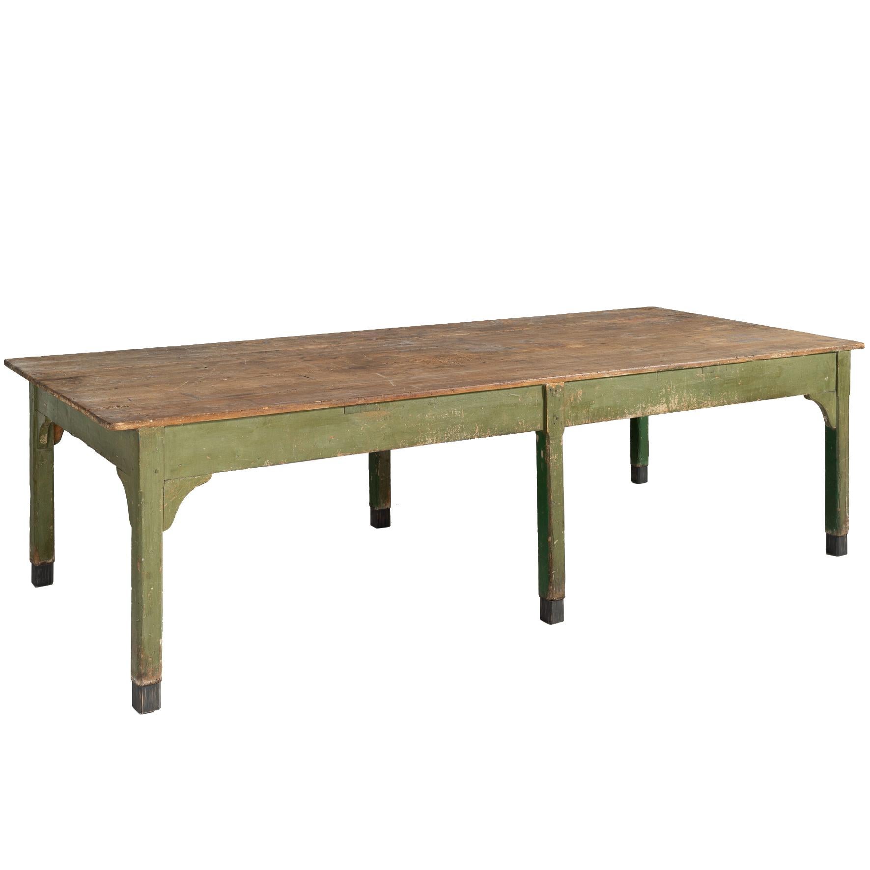 Early 1900s Dining Room Tables - 52 For Sale at 1stDibs