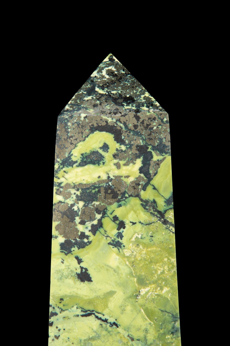 Green Hand Carved Serpentine Obelisk For Sale at 1stDibs