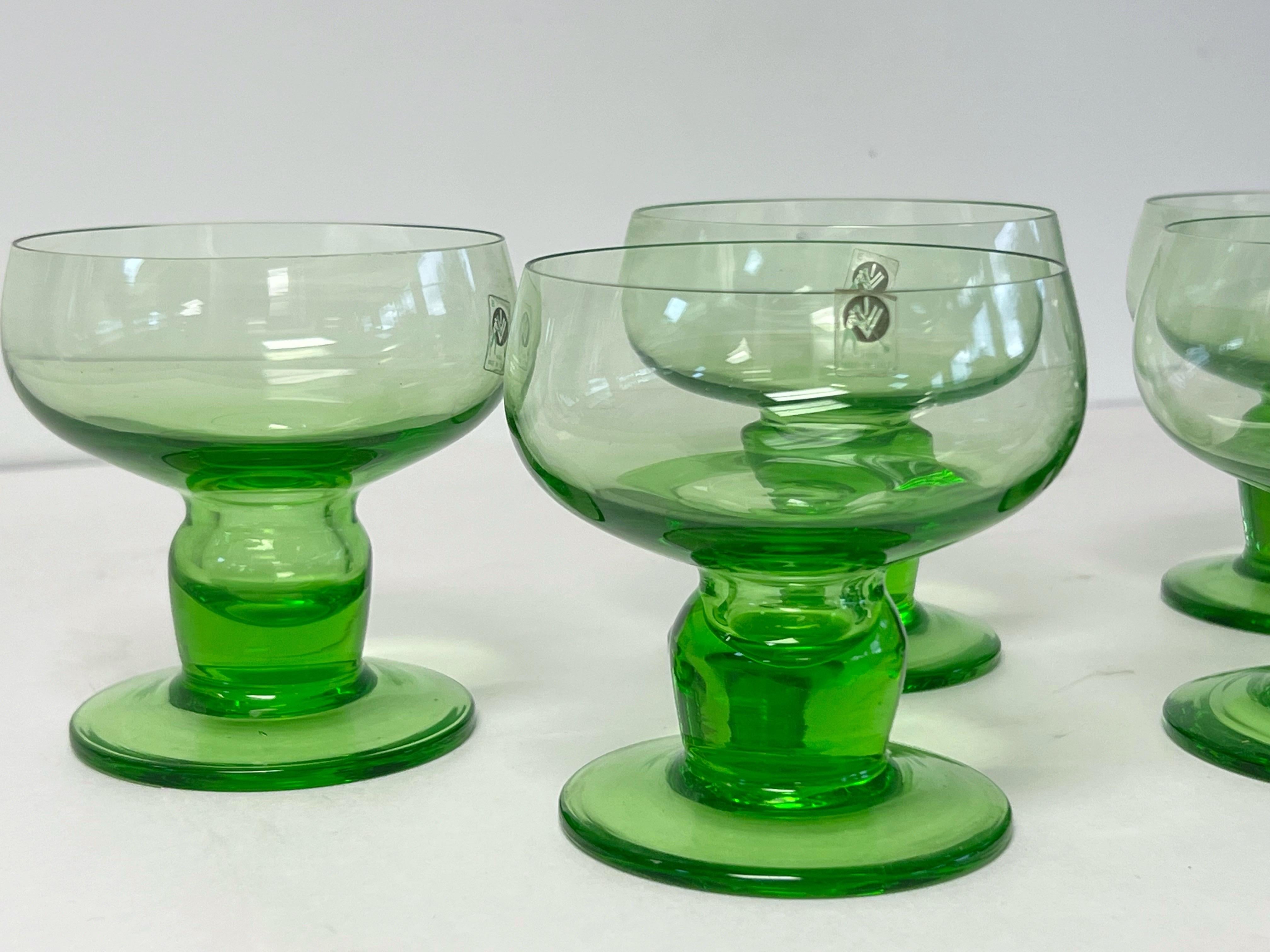 Green Italian Art Glass Stemware Set of 8 by IVV For Sale at 1stDibs