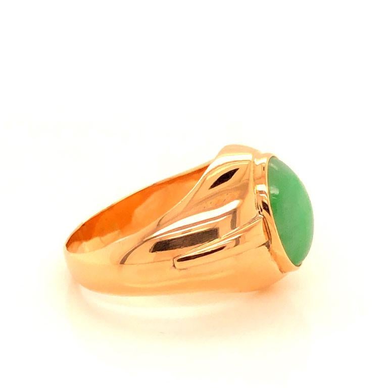 Green Jade Ring with Raised Design Element, 14k Yellow Gold For Sale at ...