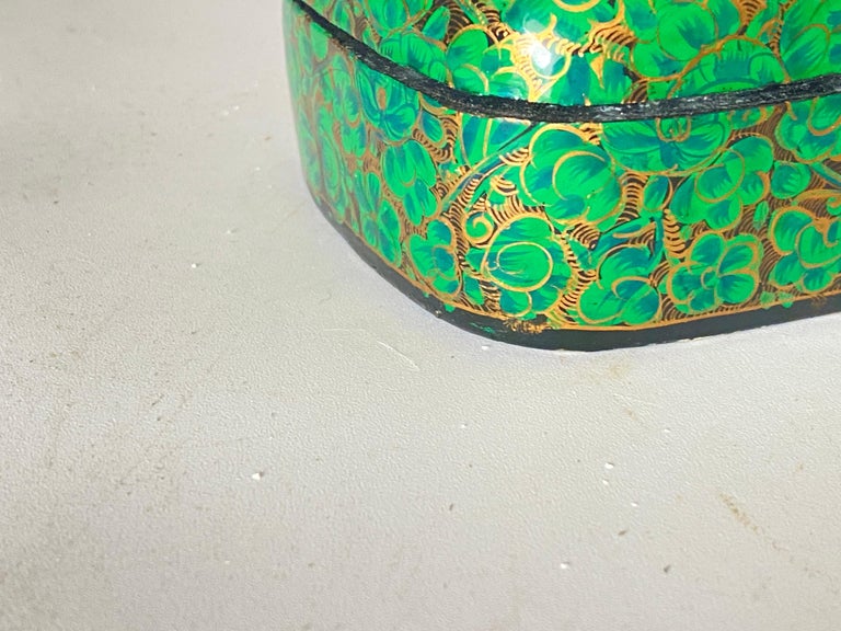Green Indian Lacquered Box Decorative Box, 20th century For Sale at 1stDibs