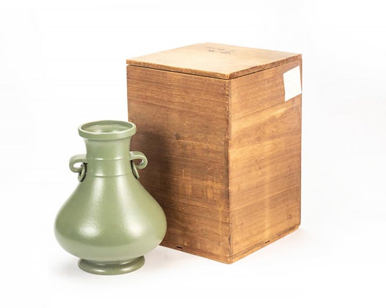 Green Japanese Vase by Ito Tozan I, Early 20th Century at 1stDibs