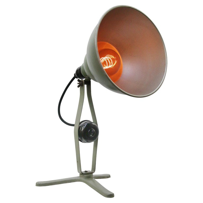 Green Metal Vintage Industrial Bakelite Work Light Table Desk Light For ...