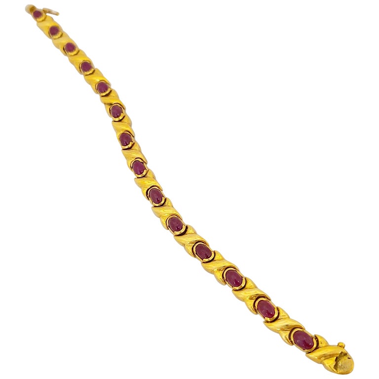 Gregg Ruth 18 Karat Yellow Gold 6.30 Carat Cabochon Ruby Line Bracelet ...